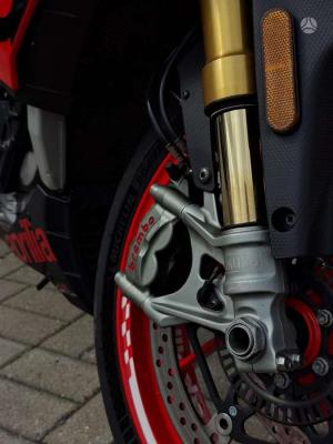Aprilia Tuono 2019 Viļņa, ar dzinēja tilpumu 1.10 L un nobraukumu 39 tūkst. km par 9100 €, foto 16 vietnē AUTOMOTO.COM.LV
