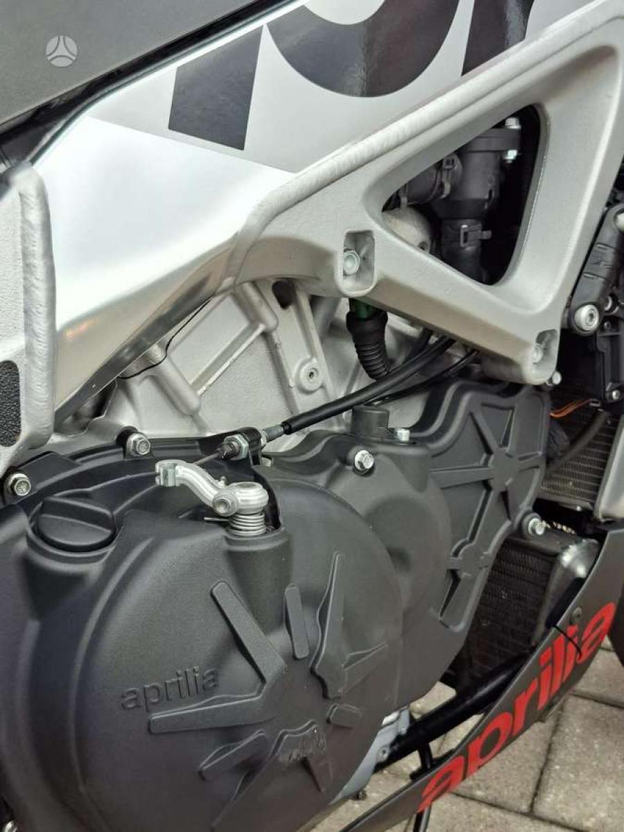 Aprilia Tuono 2019 Viļņa, ar dzinēja tilpumu 1.10 L un nobraukumu 39 tūkst. km par 9100 €, foto 17 vietnē AUTOMOTO.COM.LV