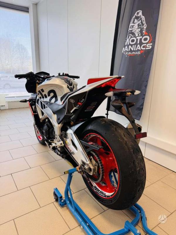 Aprilia Tuono 2020 in Kaunas, with an engine capacity of 1.08 L and mileage of 11 thousand km for 7350 €, photo 5 on AUTOMOTO.COM.LV