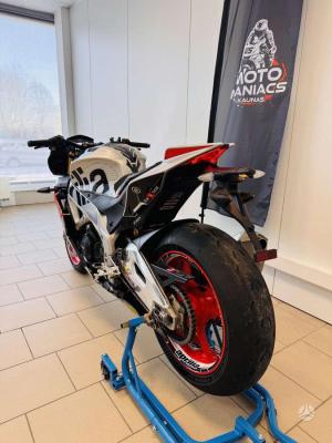 Aprilia Tuono 2020 Kauņa, ar dzinēja tilpumu 1.08 L un nobraukumu 11 tūkst. km par 7350 €, foto 5 vietnē AUTOMOTO.COM.LV