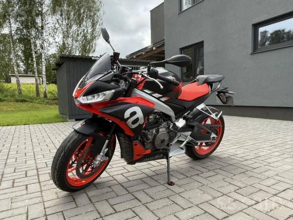 Aprilia Tuono 2021 in Rezekne, with an engine capacity of 0.66 L and mileage of 0 thousand km for 7600 €, photo 4 on AUTOMOTO.COM.LV