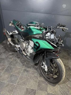 Aprilia Tuono 2021 in Taurage, with an engine capacity of 0.66 L and mileage of 7 thousand km for 2950 €, photo  on AUTOMOTO.COM.LV