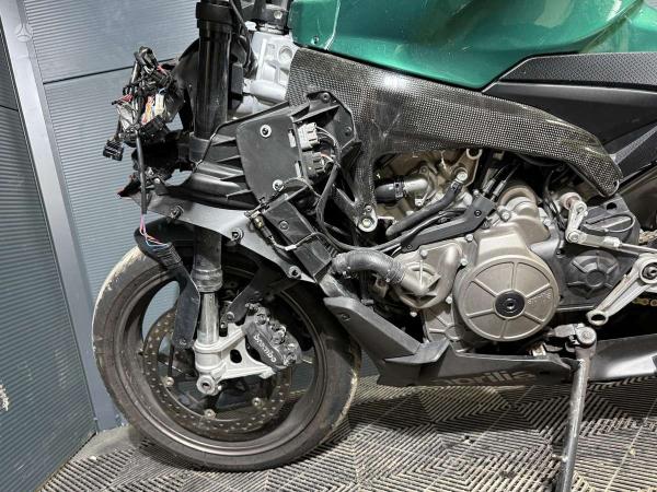 Aprilia Tuono 2021 Tauragė, ar dzinēja tilpumu 0.66 L un nobraukumu 7 tūkst. km par 2950 €, foto 8 vietnē AUTOMOTO.COM.LV