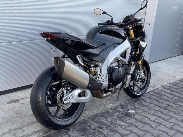 Aprilia Tuono 2022 in Vilkaviskis, with an engine capacity of 1.10 L and mileage of 10 thousand km for 6200 €, photo 3 on AUTOMOTO.COM.LV