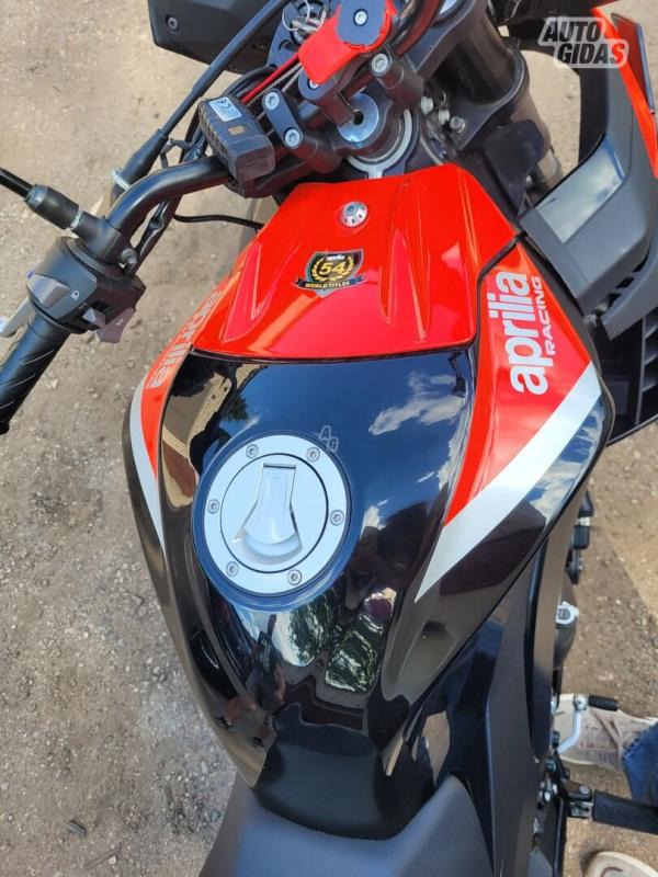 Aprilia Tuono 2022 Kauņa, ar dzinēja tilpumu 0.13 L un nobraukumu 20 tūkst. km par 2950 €, foto 5 vietnē AUTOMOTO.COM.LV