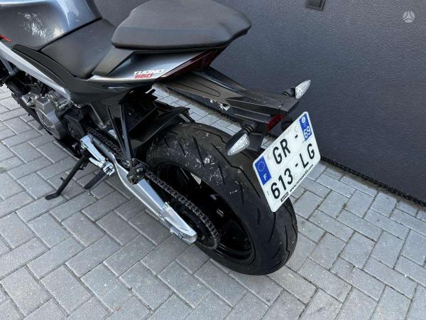 Aprilia Tuono 2023 Kauņa, ar dzinēja tilpumu 0.66 L un nobraukumu 11 tūkst. km par 3100 €, foto 8 vietnē AUTOMOTO.COM.LV