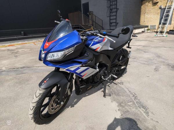 Aprilia Tuono 2024 Viļņa, ar dzinēja tilpumu 0.13 L un nobraukumu 4 tūkst. km par 2950 €, foto 3 vietnē AUTOMOTO.COM.LV
