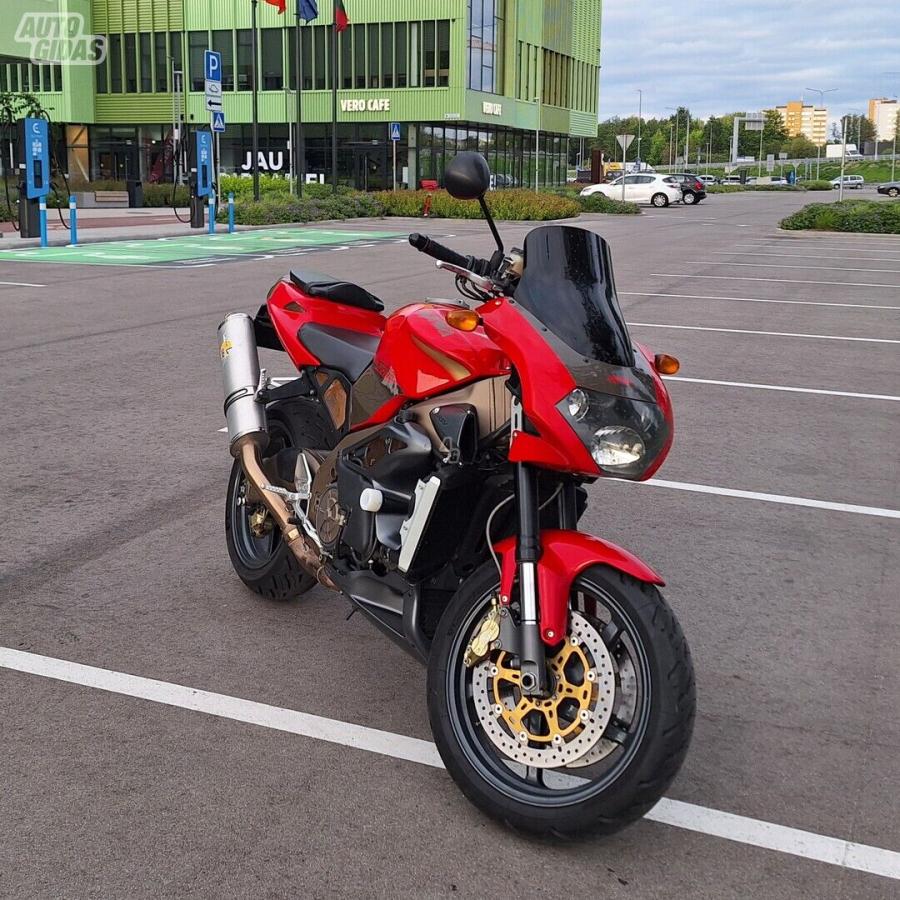 Sarkans Aprilia Tuono 2003 Kauņa, ar dzinēja tilpumu 1.00 L un nobraukumu 57 tūkst. km par 2550 €, foto 3 vietnē AUTOMOTO.COM.LV