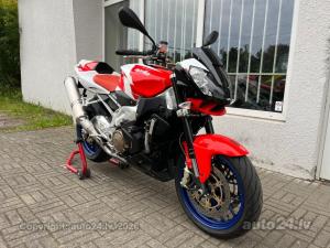 Balts Aprilia Tuono 2007 Tallina, ar dzinēja tilpumu 1.00 L un nobraukumu 42 tūkst. km par 3990 €, foto 3 vietnē AUTOMOTO.COM.LV
