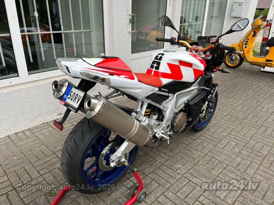 Balts Aprilia Tuono 2007 Tallina, ar dzinēja tilpumu 1.00 L un nobraukumu 42 tūkst. km par 3990 €, foto 6 vietnē AUTOMOTO.COM.LV