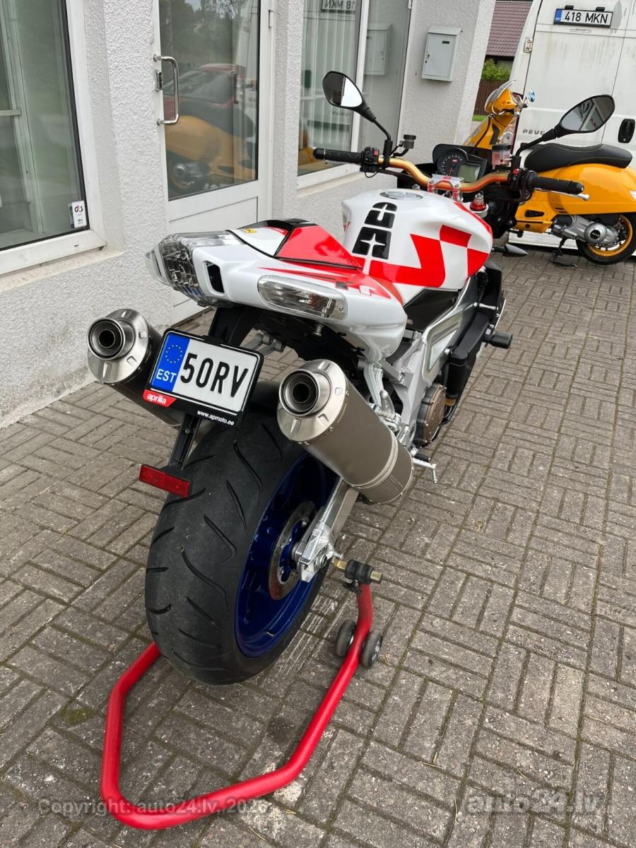 Balts Aprilia Tuono 2007 Tallina, ar dzinēja tilpumu 1.00 L un nobraukumu 42 tūkst. km par 3990 €, foto 7 vietnē AUTOMOTO.COM.LV