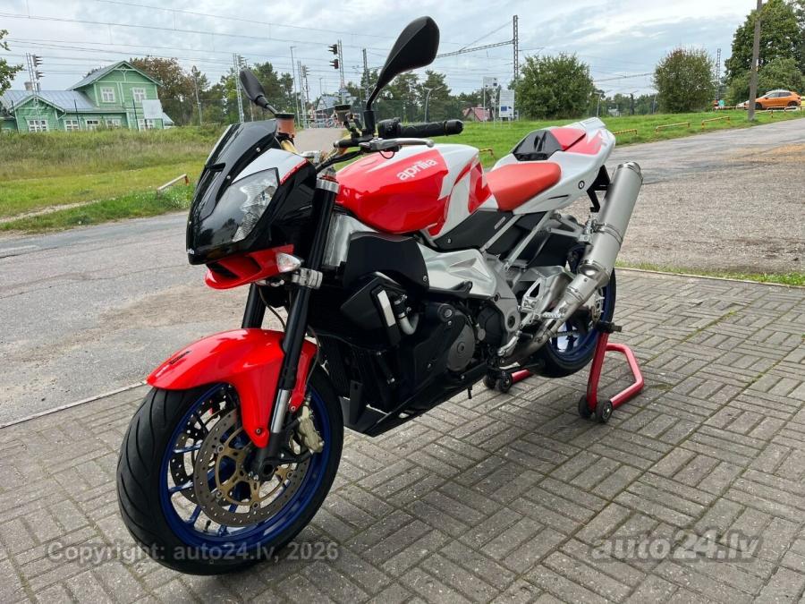 Balts Aprilia Tuono 2007 Tallina, ar dzinēja tilpumu 1.00 L un nobraukumu 42 tūkst. km par 3990 €, foto 9 vietnē AUTOMOTO.COM.LV