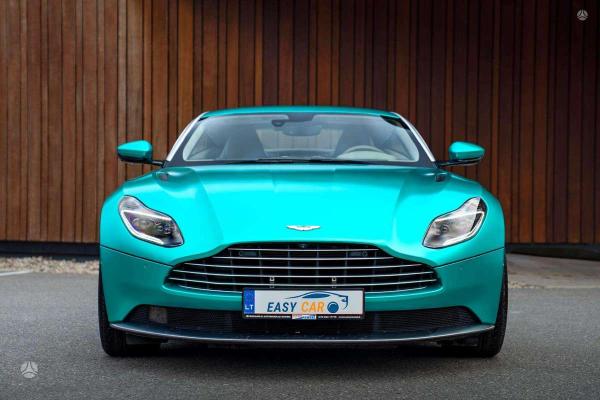 Grey Aston Martin DB11 2021 in Vilnius, with an engine capacity of 4.00 L and mileage of 24 thousand km for 96000 €, photo 4 on AUTOMOTO.COM.LV