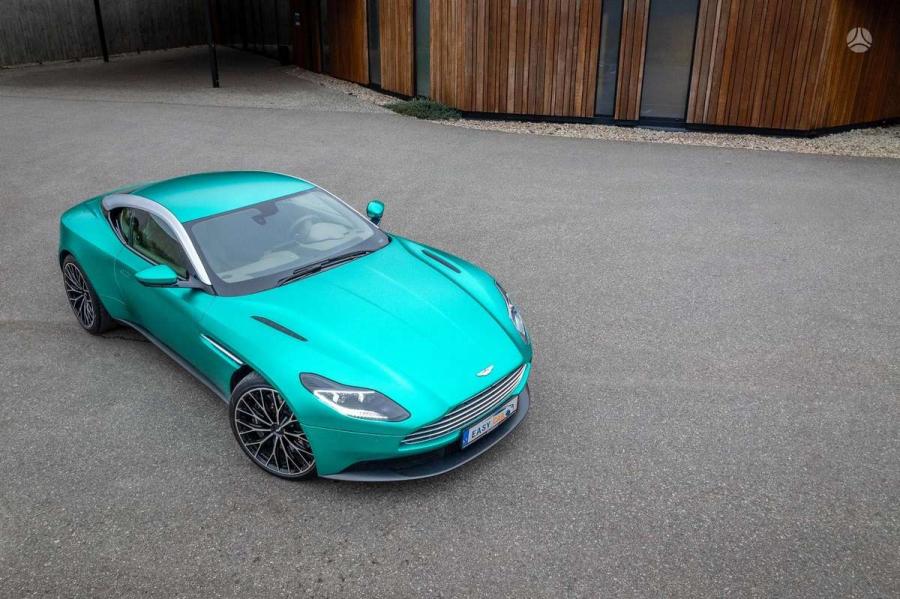 Pelēks Aston Martin DB11 2021 Viļņa, ar dzinēja tilpumu 4.00 L un nobraukumu 27 tūkst. km par 96000 €, foto 3 vietnē AUTOMOTO.COM.LV