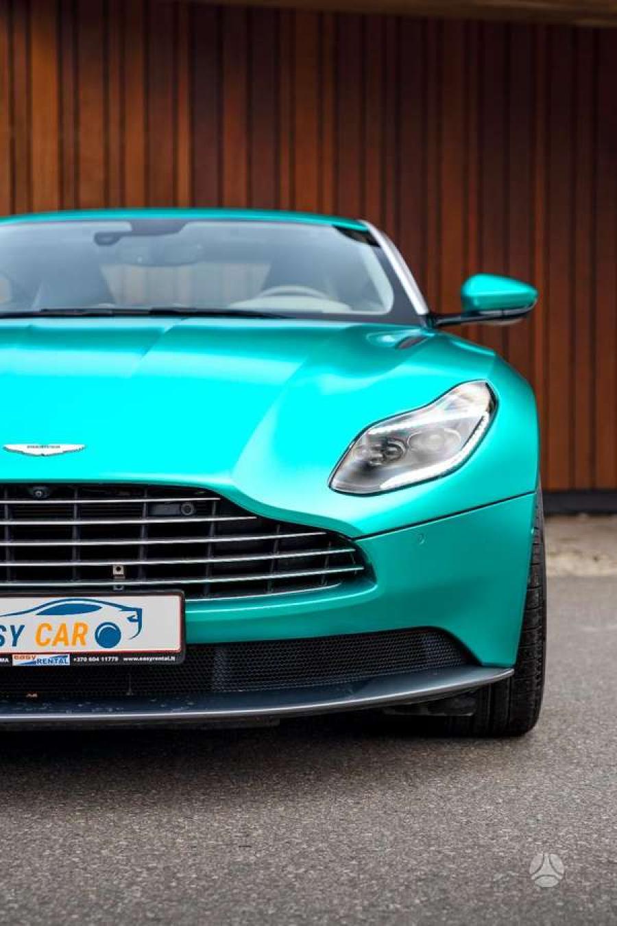 Pelēks Aston Martin DB11 2021 Viļņa, ar dzinēja tilpumu 4.00 L un nobraukumu 27 tūkst. km par 96000 €, foto 9 vietnē AUTOMOTO.COM.LV