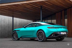 Pelēks Aston Martin DB11 2021 Viļņa, ar dzinēja tilpumu 4.00 L un nobraukumu 27 tūkst. km par 96000 €, foto 15 vietnē AUTOMOTO.COM.LV