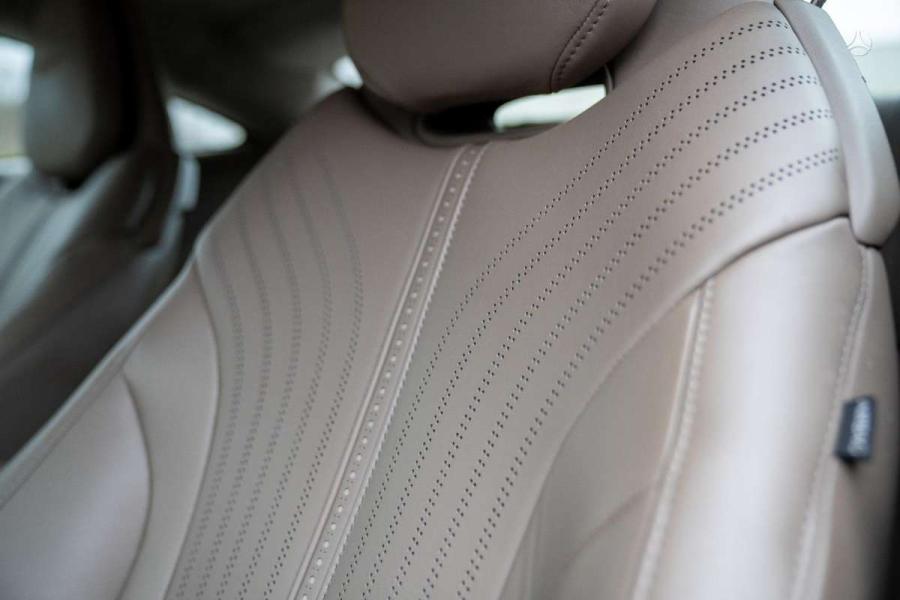 Pelēks Aston Martin DB11 2021 Viļņa, ar dzinēja tilpumu 4.00 L un nobraukumu 27 tūkst. km par 96000 €, foto 26 vietnē AUTOMOTO.COM.LV