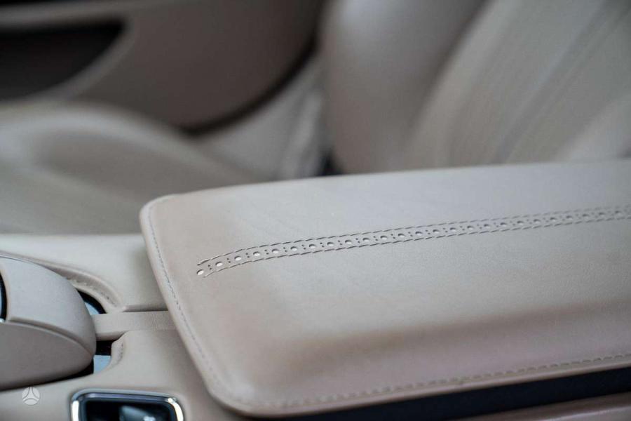 Pelēks Aston Martin DB11 2021 Viļņa, ar dzinēja tilpumu 4.00 L un nobraukumu 27 tūkst. km par 96000 €, foto 27 vietnē AUTOMOTO.COM.LV