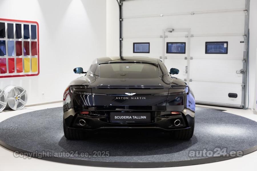 Melns Aston Martin DB12 2024 Tallina, ar dzinēja tilpumu 4.00 L un nobraukumu 2 tūkst. km par 267413 €, foto 4 vietnē AUTOMOTO.COM.LV