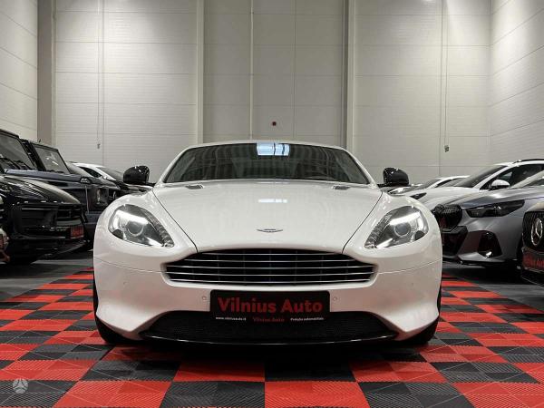 Balts Aston Martin DB9 2015 Viļņa, ar dzinēja tilpumu 5.94 L un nobraukumu 59 tūkst. km par 79999 €, foto 2 vietnē AUTOMOTO.COM.LV