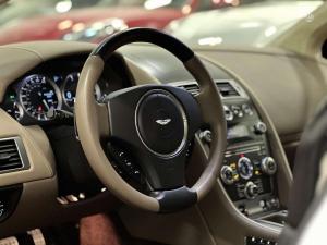 Balts Aston Martin DB9 2015 Viļņa, ar dzinēja tilpumu 5.94 L un nobraukumu 59 tūkst. km par 79999 €, foto 16 vietnē AUTOMOTO.COM.LV