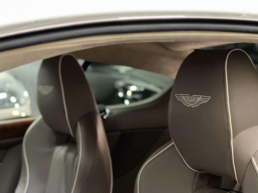 Balts Aston Martin DB9 2015 Viļņa, ar dzinēja tilpumu 5.94 L un nobraukumu 59 tūkst. km par 79999 €, foto 21 vietnē AUTOMOTO.COM.LV