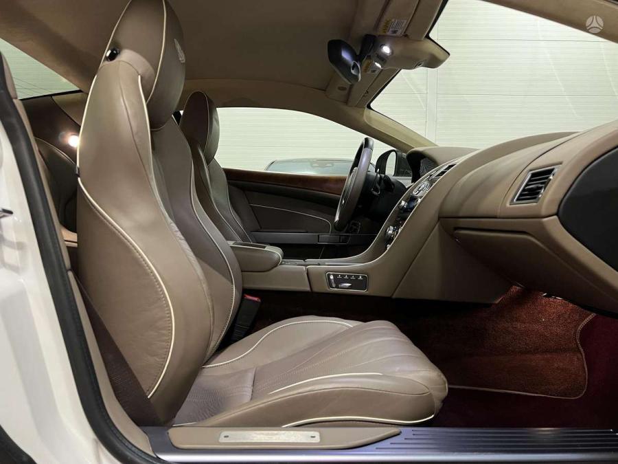Balts Aston Martin DB9 2015 Viļņa, ar dzinēja tilpumu 5.94 L un nobraukumu 59 tūkst. km par 79999 €, foto 22 vietnē AUTOMOTO.COM.LV