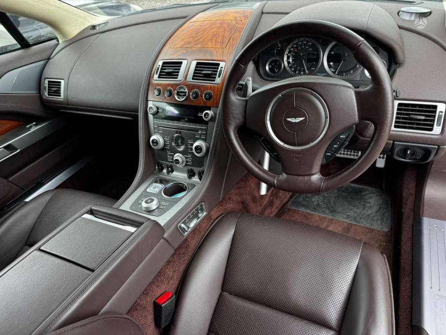 Grey Aston Martin Lagonda 2014 in Vilnius, with an engine capacity of 6.00 L and mileage of 104 thousand km for 35000 €, photo 6 on AUTOMOTO.COM.LV