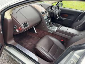 Grey Aston Martin Lagonda 2014 in Vilnius, with an engine capacity of 6.00 L and mileage of 104 thousand km for 35000 €, photo 11 on AUTOMOTO.COM.LV