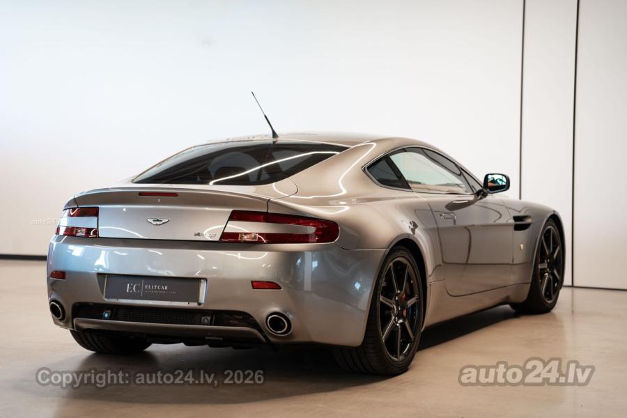 Pelēks Aston Martin v8-vantage 2006 Tallina, ar dzinēja tilpumu 4.30 L un nobraukumu 55 tūkst. km par 51058 €, foto 13 vietnē AUTOMOTO.COM.LV