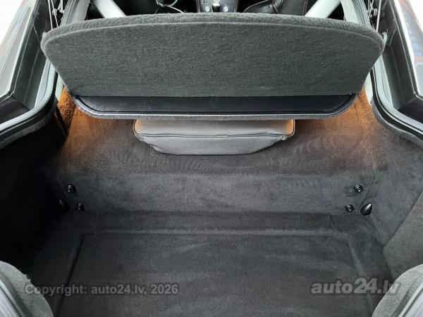 Pelēks Aston Martin v8-vantage 2006 Tallina, ar dzinēja tilpumu 4.30 L un nobraukumu 80 tūkst. km par 49900 €, foto 10 vietnē AUTOMOTO.COM.LV