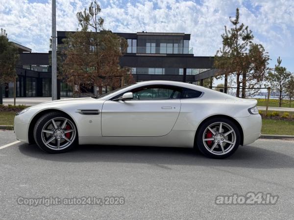 White Aston Martin v8-vantage 2007 in Tallinn, with an engine capacity of 4.30 L and mileage of 33 thousand km for 46500 €, photo 4 on AUTOMOTO.COM.LV