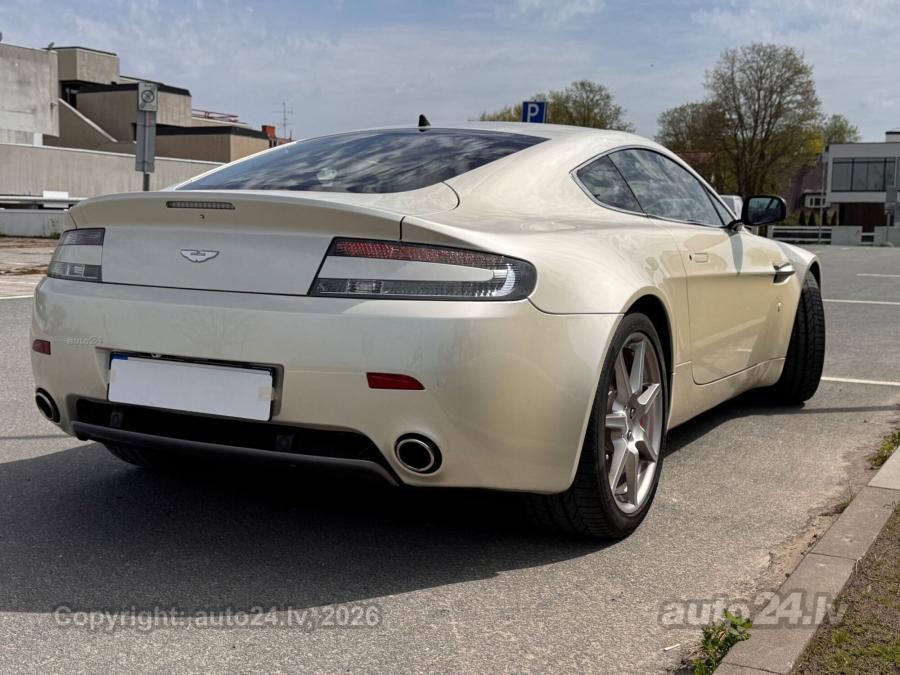 White Aston Martin v8-vantage 2007 in Tallinn, with an engine capacity of 4.30 L and mileage of 33 thousand km for 46500 €, photo 7 on AUTOMOTO.COM.LV