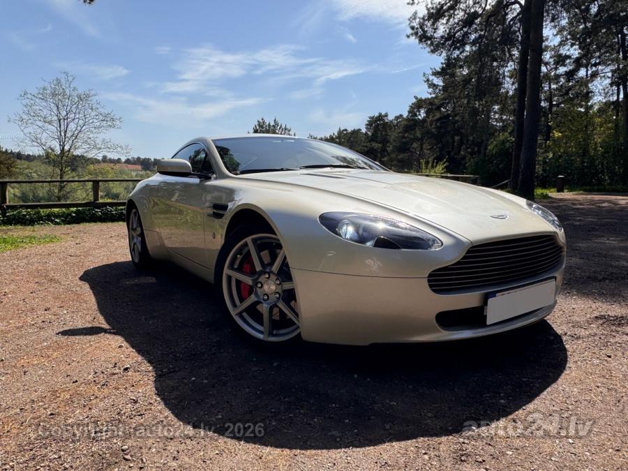 White Aston Martin v8-vantage 2007 in Tallinn, with an engine capacity of 4.30 L and mileage of 33 thousand km for 46500 €, photo 12 on AUTOMOTO.COM.LV