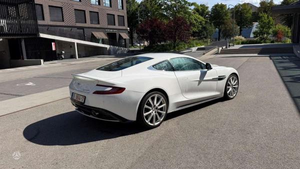 Balts Aston Martin Vanquish 2015 Rīga, ar dzinēja tilpumu 5.94 L un nobraukumu 75 tūkst. km par 112530 €, foto 7 vietnē AUTOMOTO.COM.LV
