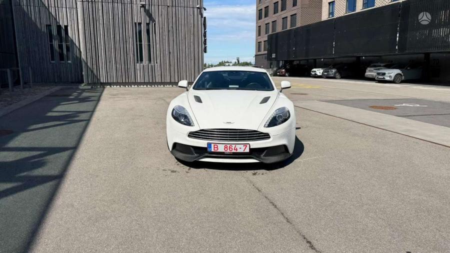 Balts Aston Martin Vanquish 2015 Rīga, ar dzinēja tilpumu 5.94 L un nobraukumu 75 tūkst. km par 112530 €, foto 12 vietnē AUTOMOTO.COM.LV