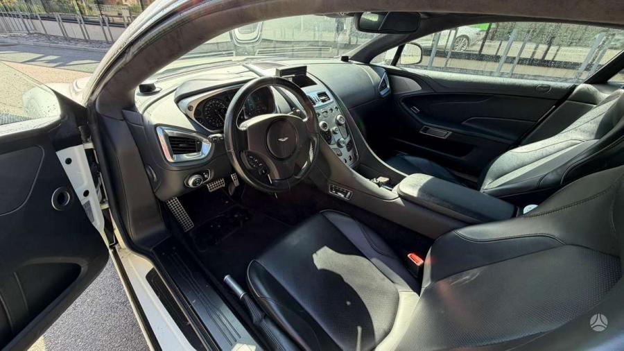 Balts Aston Martin Vanquish 2015 Rīga, ar dzinēja tilpumu 5.94 L un nobraukumu 75 tūkst. km par 112530 €, foto 15 vietnē AUTOMOTO.COM.LV