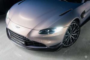 Aston Martin Vantage 2023 in Vilnius, with an engine capacity of 3.98 L and mileage of 4 thousand km for 154998 €, photo 8 on AUTOMOTO.COM.LV