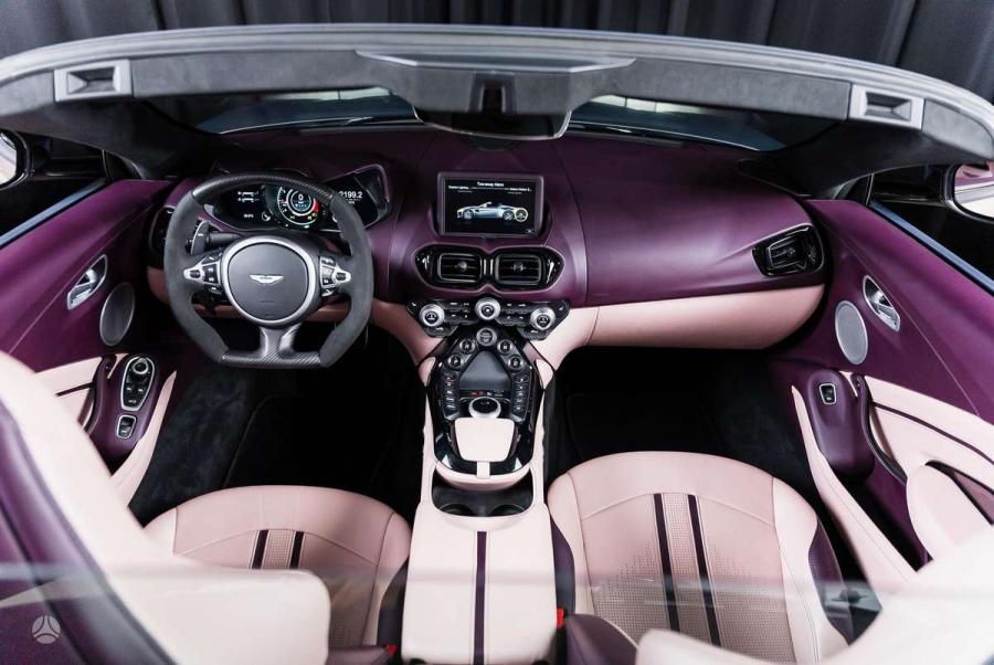 Aston Martin Vantage 2023 in Vilnius, with an engine capacity of 3.98 L and mileage of 4 thousand km for 154998 €, photo 29 on AUTOMOTO.COM.LV
