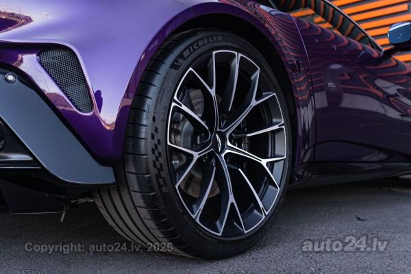 Aston Martin Vantage 2025 Tallina, ar dzinēja tilpumu 4.00 L un nobraukumu 1 tūkst. km par 240000 €, foto 8 vietnē AUTOMOTO.COM.LV