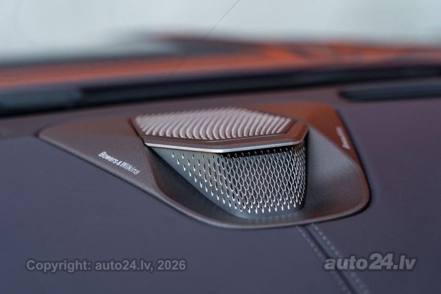 Aston Martin Vantage 2025 in Tallinn, with an engine capacity of 4.00 L and mileage of 1 thousand km for 240000 €, photo 19 on AUTOMOTO.COM.LV