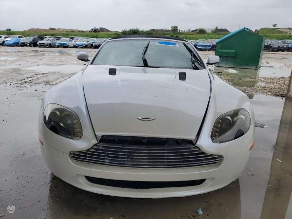 Balts Aston Martin Vantage 2008 Kauņa, ar dzinēja tilpumu 4.30 L un nobraukumu 83 tūkst. km par 25900 €, foto 1 vietnē AUTOMOTO.COM.LV