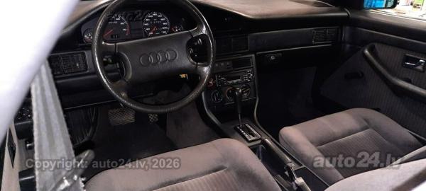Smilšu krāsa Audi 100 1989 Tallina, ar dzinēja tilpumu 2.30 L un nobraukumu 0 tūkst. km par 15000 €, foto 3 vietnē AUTOMOTO.COM.LV