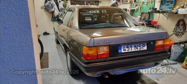 Smilšu krāsa Audi 100 1989 Tallina, ar dzinēja tilpumu 2.30 L un nobraukumu 0 tūkst. km par 15000 €, foto 4 vietnē AUTOMOTO.COM.LV