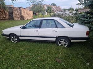 Black Audi 100 1986 in Salcininkai, with an engine capacity of 2.23 L and mileage of 400 thousand km for 2300 €, photo 7 on AUTOMOTO.COM.LV