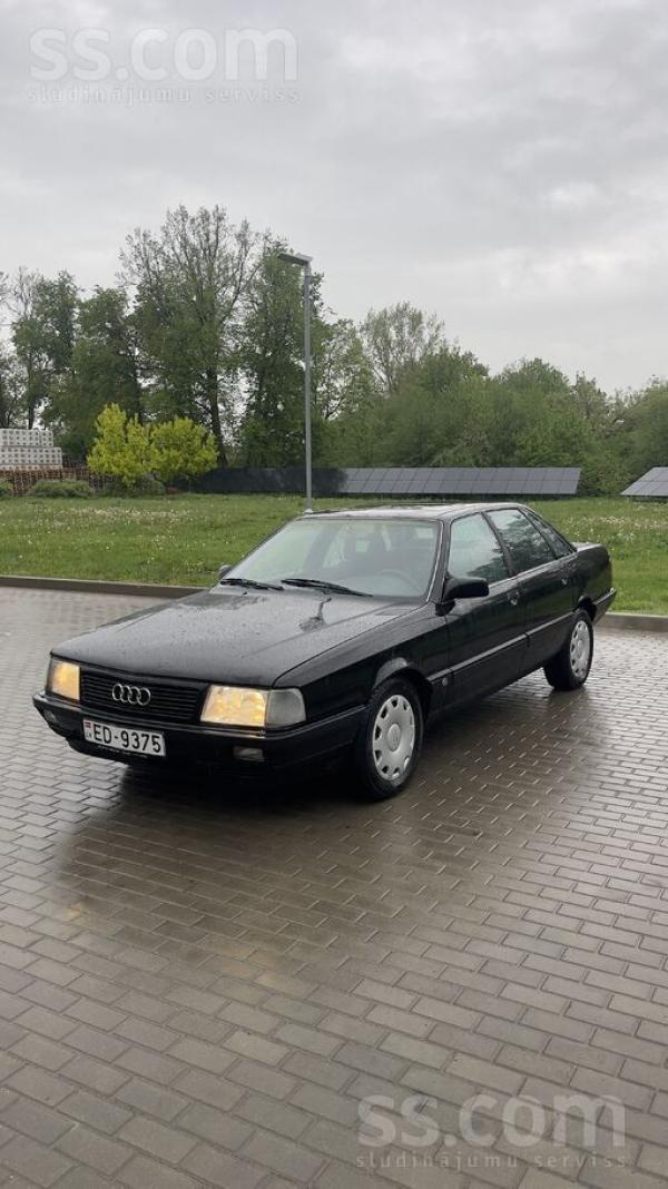 Black Audi 100 1990 in Jelgava, with an engine capacity of 2.30 L and mileage of 250 thousand km for 2000 €, photo 1 on AUTOMOTO.COM.LV