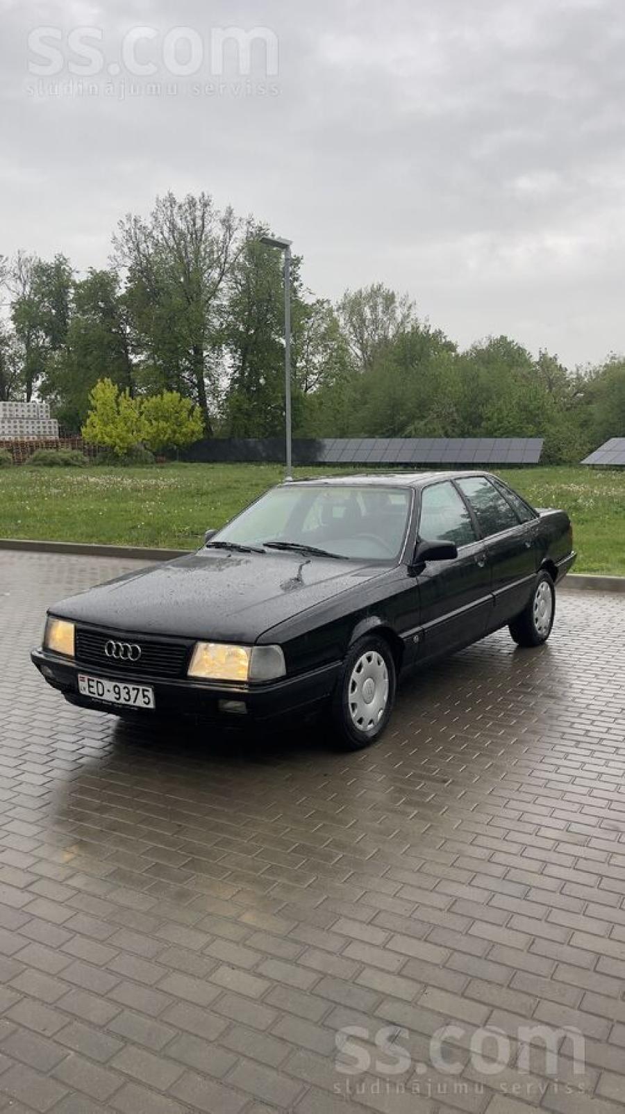 Black Audi 100 1990 in Jelgava, with an engine capacity of 2.30 L and mileage of 250 thousand km for 2000 €, photo 1 on AUTOMOTO.COM.LV