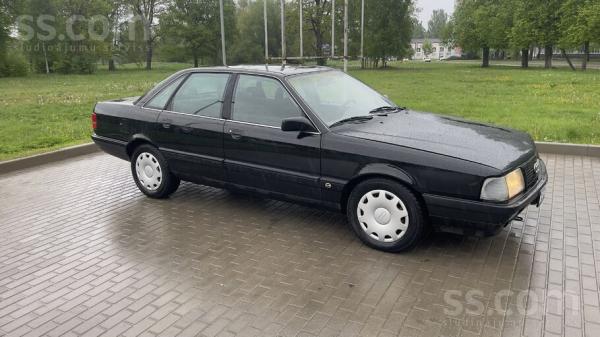 Black Audi 100 1990 in Jelgava, with an engine capacity of 2.30 L and mileage of 250 thousand km for 2000 €, photo 3 on AUTOMOTO.COM.LV