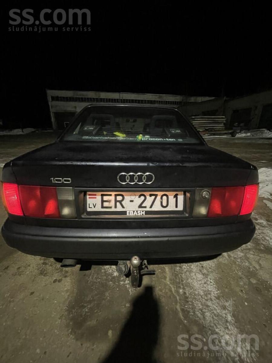 Black Audi 100 1991 in Ventspils, with an engine capacity of 2.00 L and mileage of 209 thousand km for 700 €, photo 7 on AUTOMOTO.COM.LV