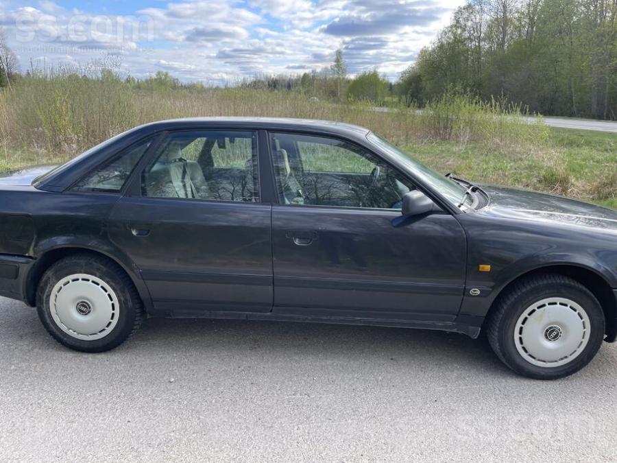 Black Audi 100 1992 in Dobele, with an engine capacity of 2.40 L and mileage of 447 thousand km for 1400 €, photo 4 on AUTOMOTO.COM.LV